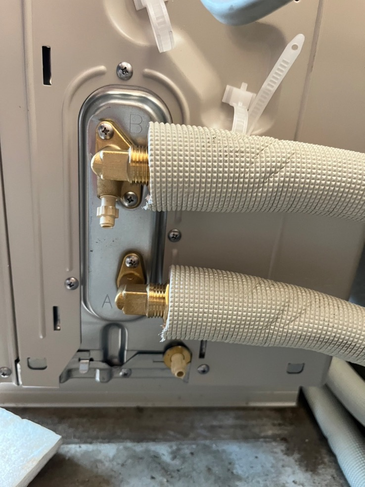 三菱エコキュートSRT-HPT46W2から三菱エコキュートSRT-W466｜エコキュート交換工事事例｜東京都大田区田園調布南｜